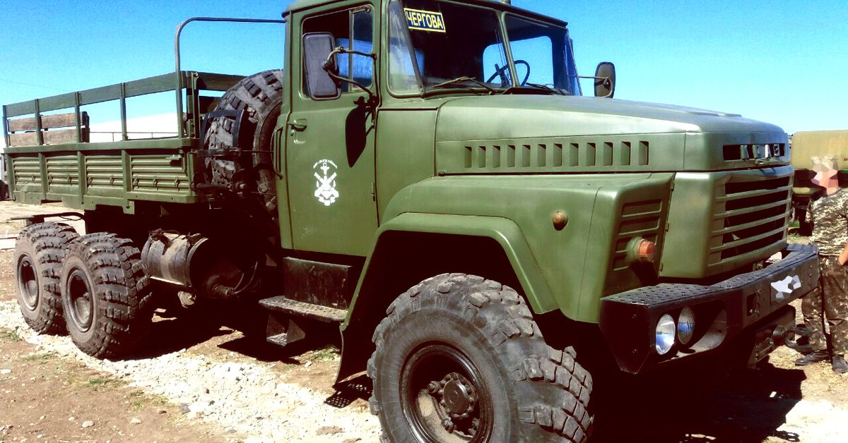 People's repair - volunteers continue restoring military vehicles ...